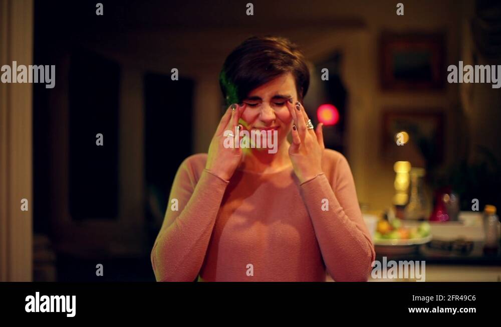 Scratchy eyes Stock Videos & Footage - HD and 4K Video Clips - Alamy