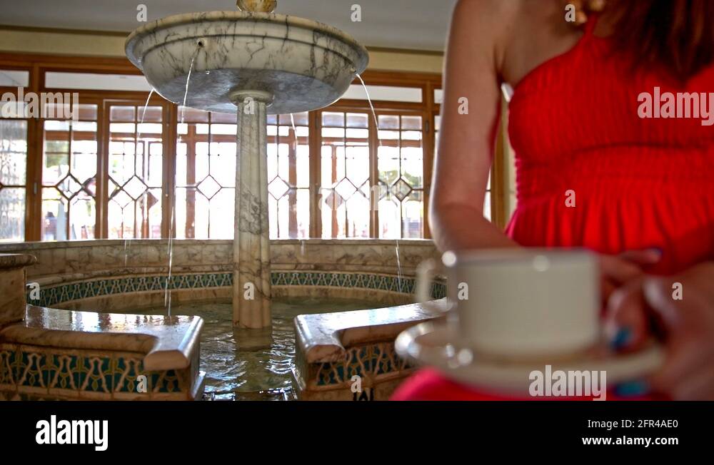 Coffee fountain Stock Videos & Footage - HD and 4K Video Clips - Alamy