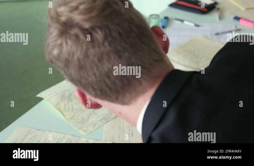 Student debate Stock Videos & Footage - HD and 4K Video Clips - Alamy