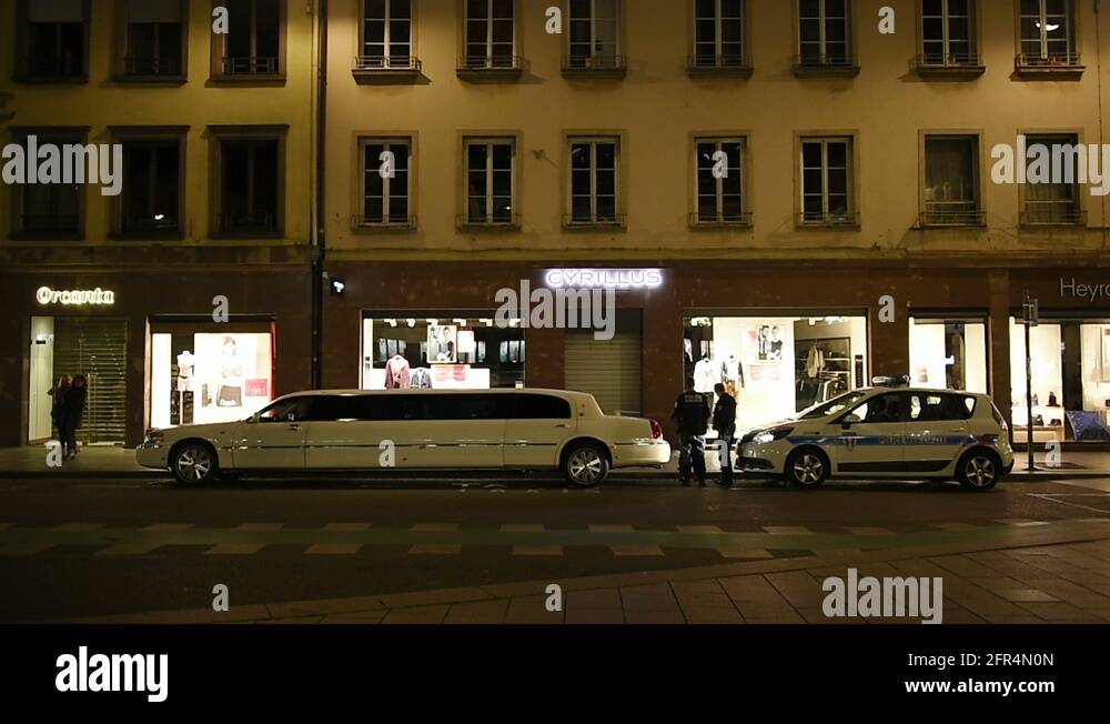 Police limousine Stock Videos & Footage - HD and 4K Video Clips - Alamy