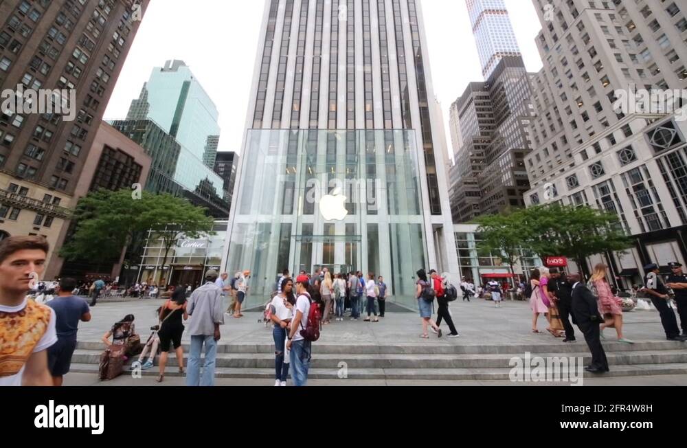 Apple store glass building Stock Videos & Footage - HD and 4K Video ...