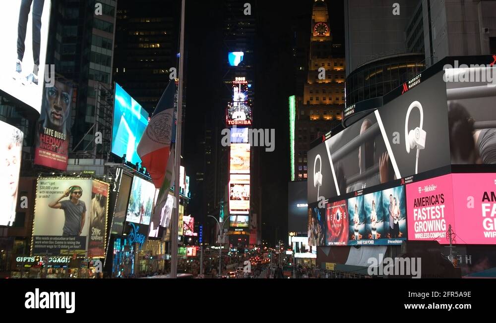 Times Square New York On A Summers Night Stock Video Footage Alamy