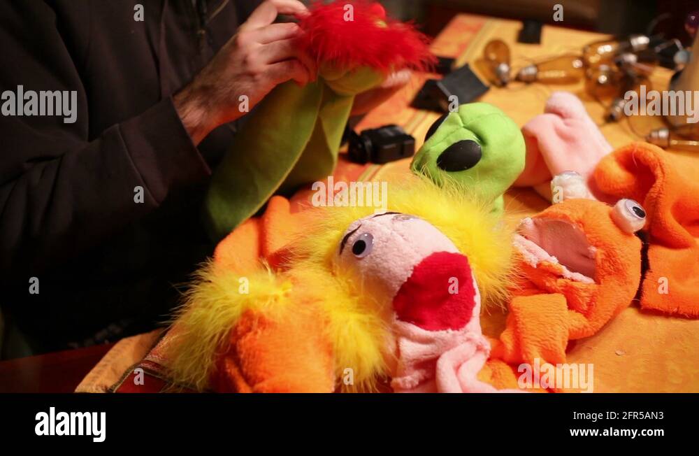 Puppet workshop Stock Videos & Footage - HD and 4K Video Clips - Alamy