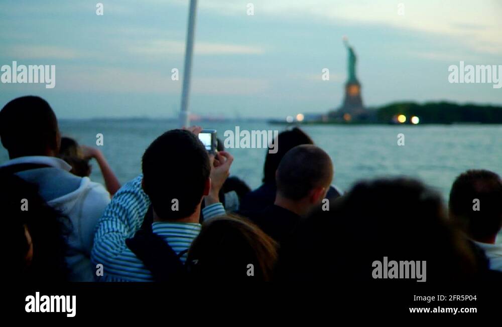 City circle line Stock Videos & Footage - HD and 4K Video Clips - Alamy