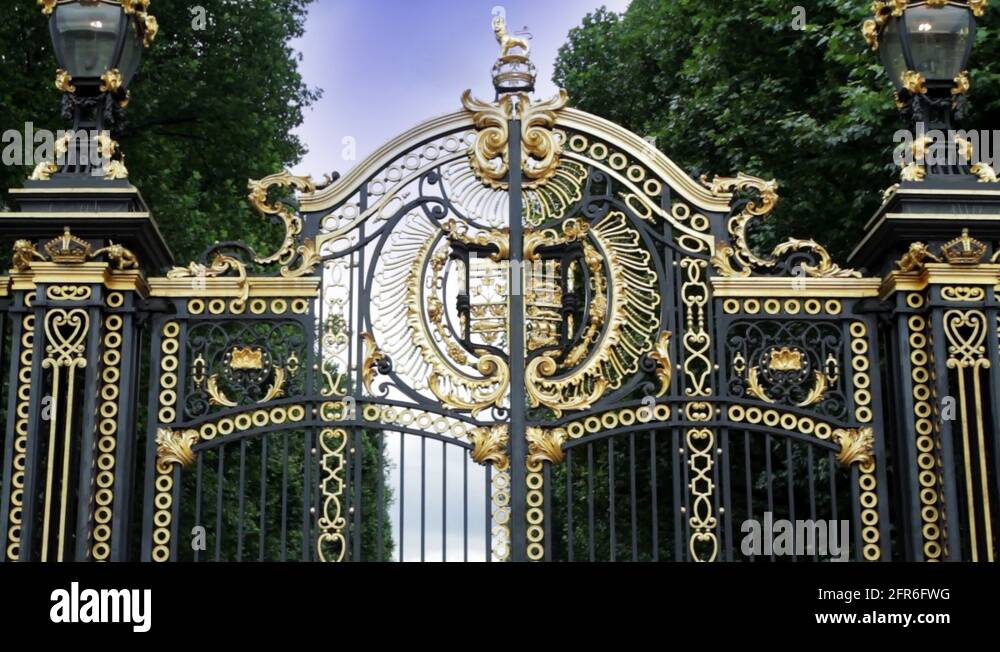 Royal crest and gates Stock Videos & Footage - HD and 4K Video Clips ...