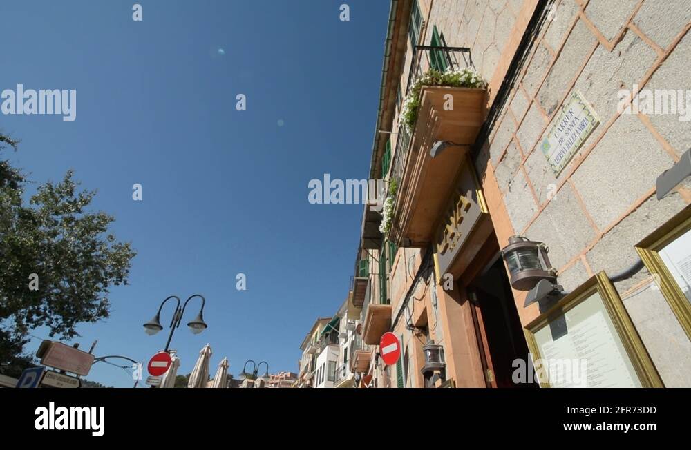 Spanish shops Stock Videos & Footage - HD and 4K Video Clips - Alamy