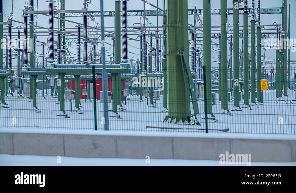 Lightning conductors Stock Videos & Footage - HD and 4K Video Clips - Alamy