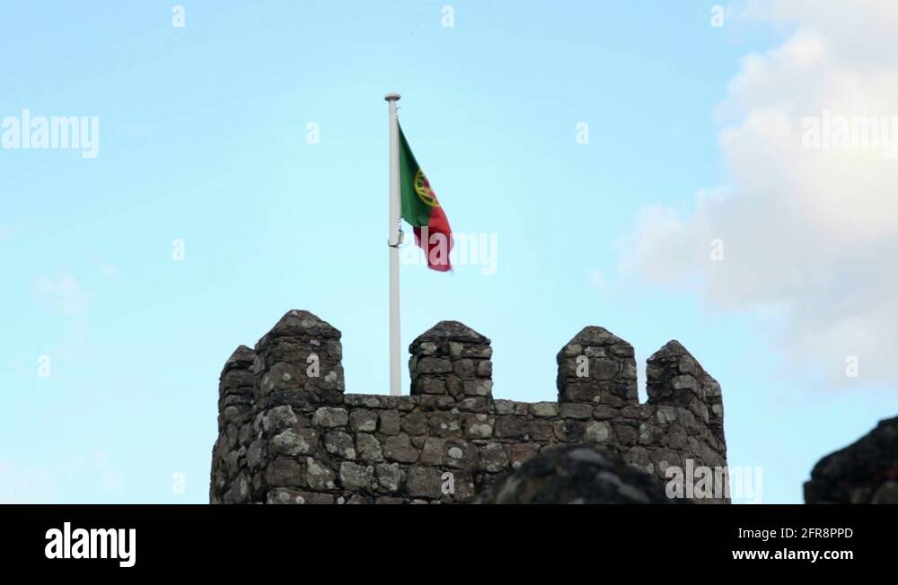 Portuguese flag, Castle of the Moors fortress wall tower, Sintra ...