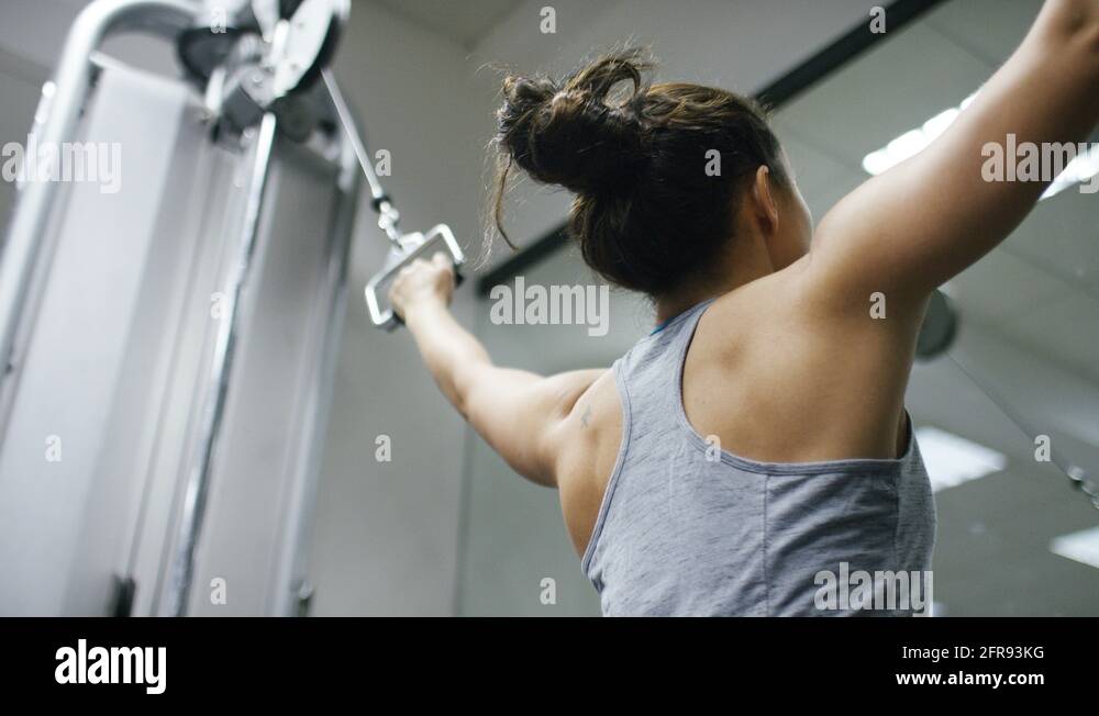 Cable pulley Stock Videos & Footage - HD and 4K Video Clips - Alamy