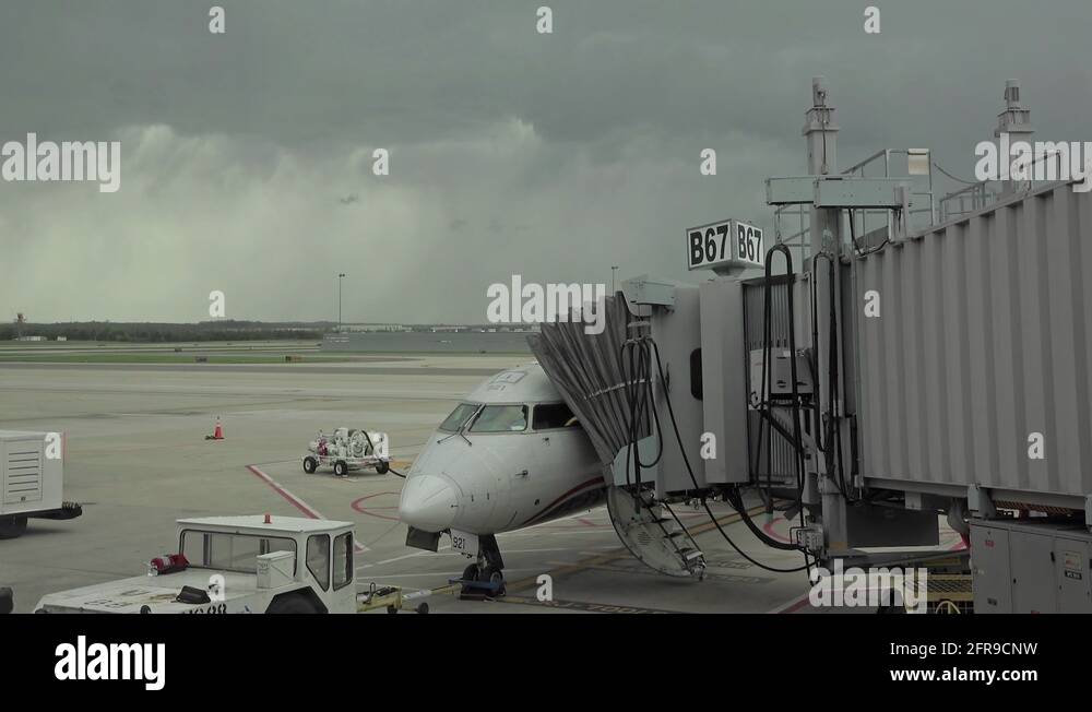 Dulles International Airport aircraft ramp passenger mover DC HD Stock ...