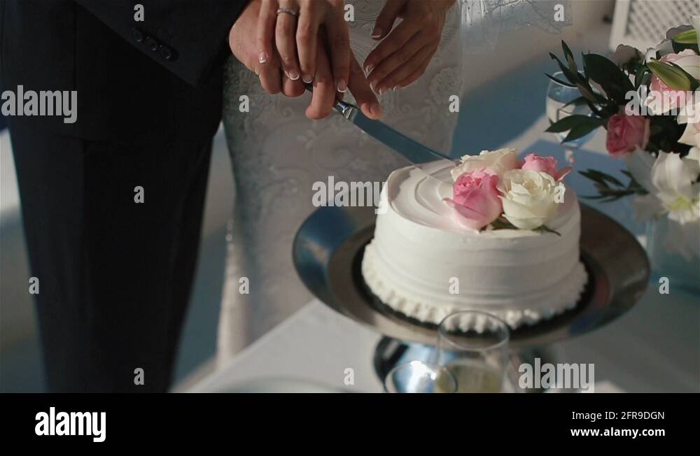 Hands holding cake Stock Videos & Footage - HD and 4K Video Clips - Alamy