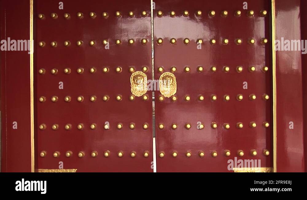 Chinese doors Stock Videos & Footage - HD and 4K Video Clips - Alamy
