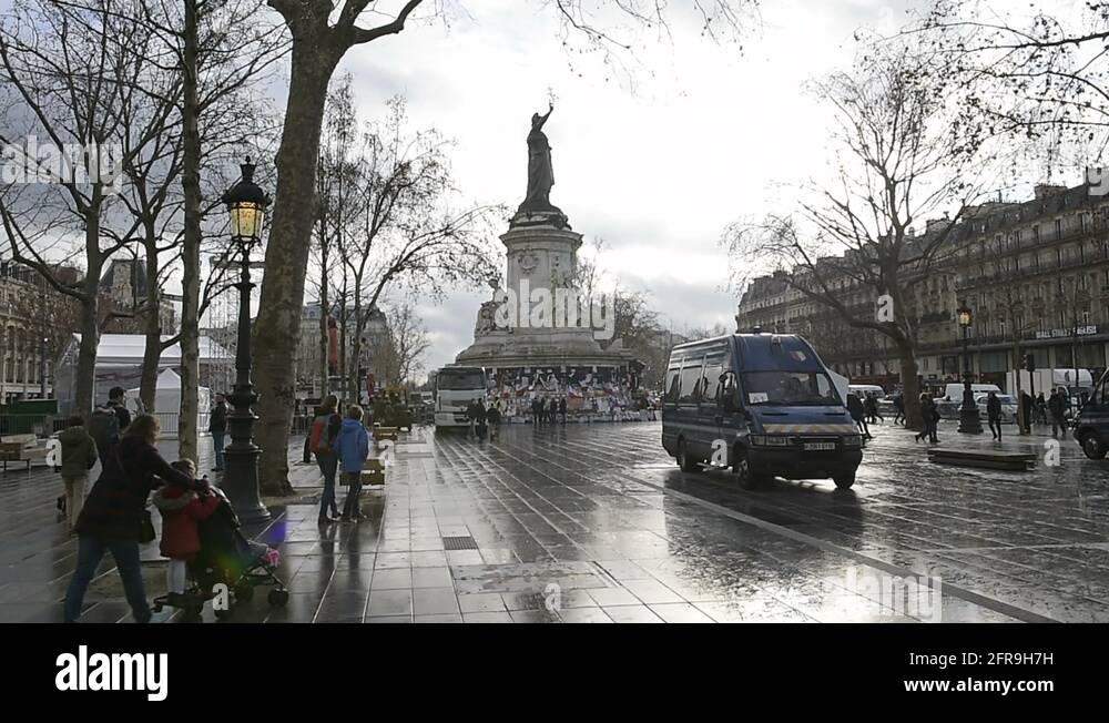 Place de la Republique, Paris, France Stock Video Footage - Alamy