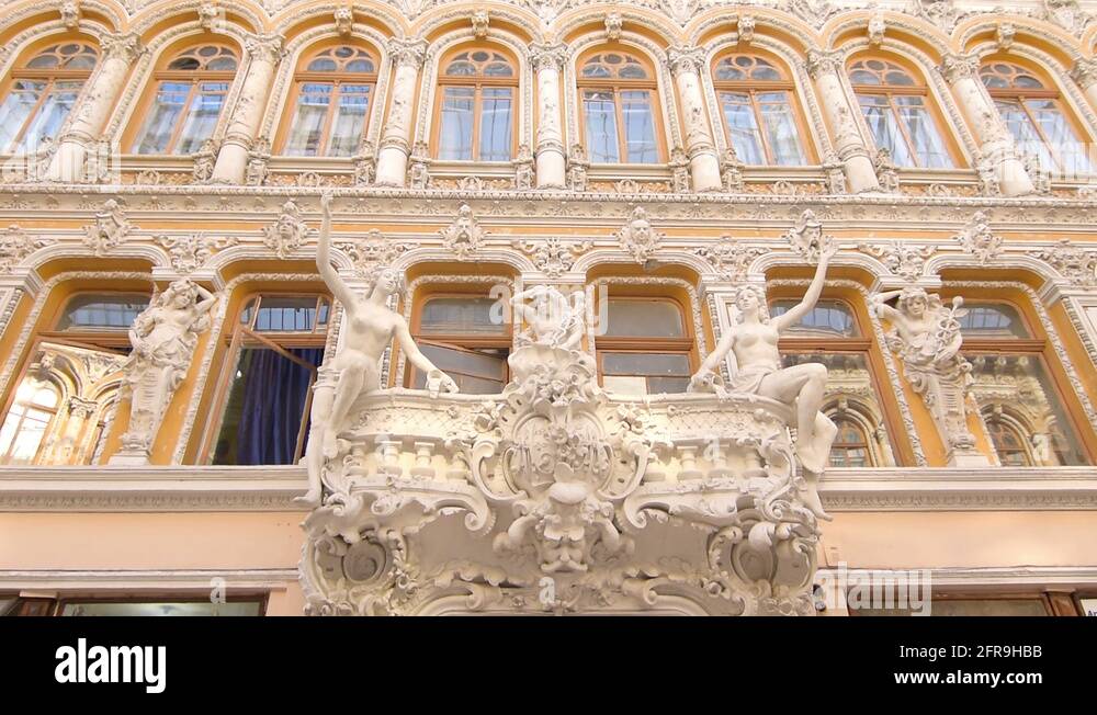 Baroque wall art Stock Videos & Footage - HD and 4K Video Clips - Alamy