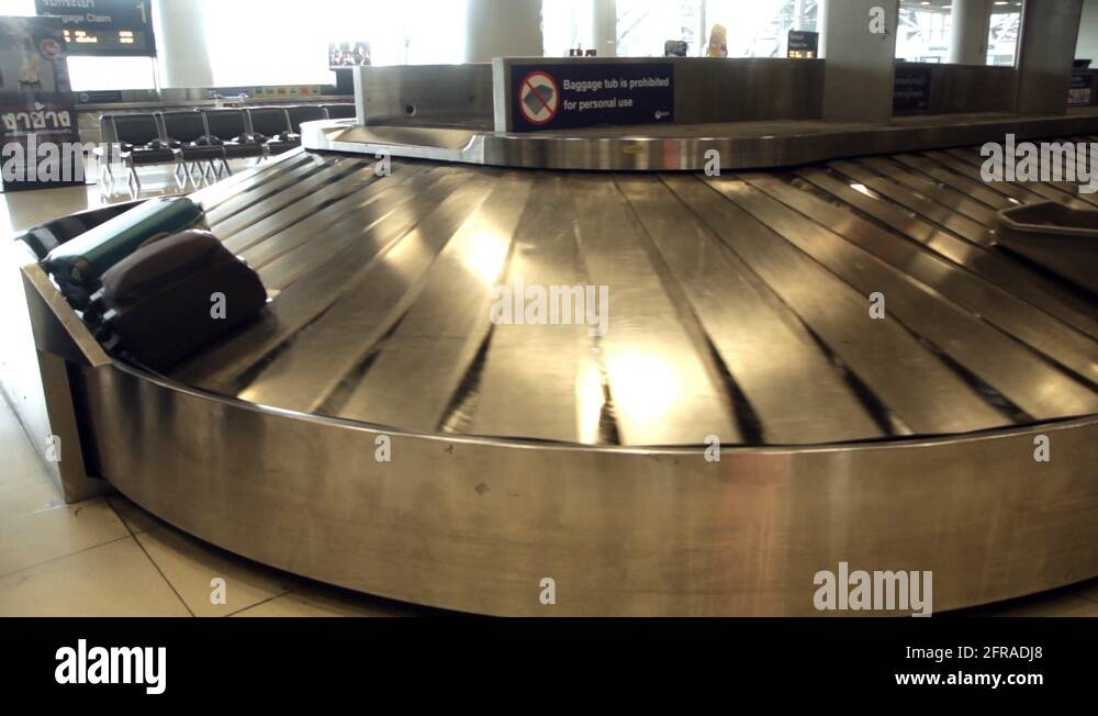Baggage carousel Stock Videos & Footage - HD and 4K Video Clips - Alamy