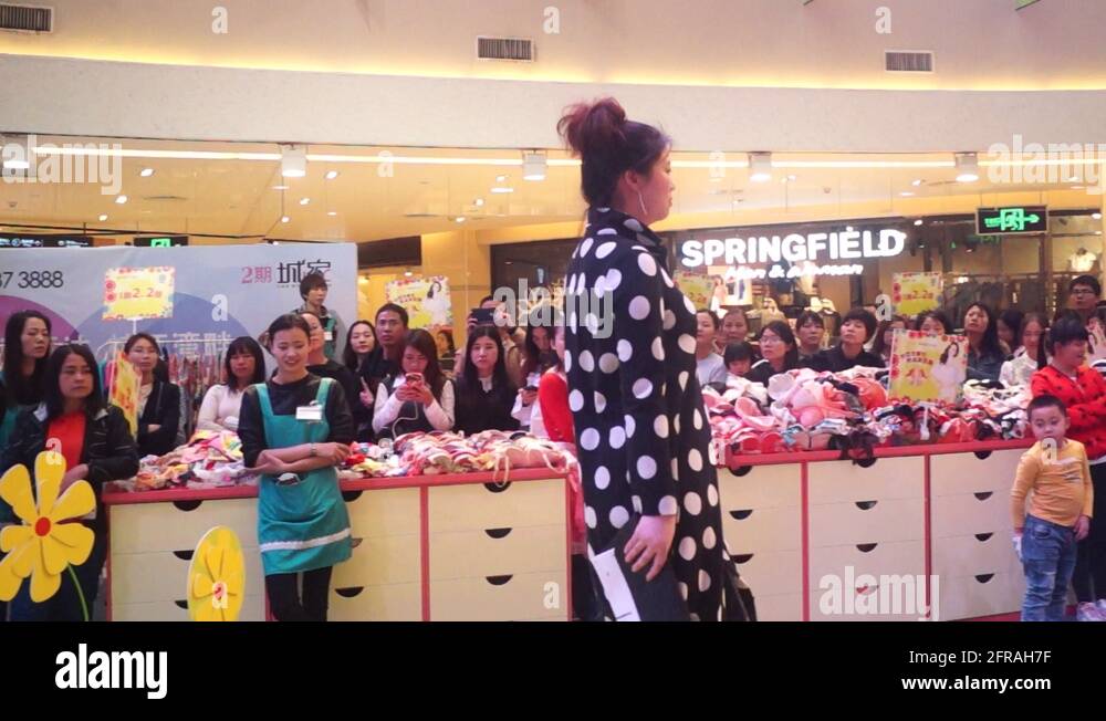 Show clothing Stock Videos & Footage - HD and 4K Video Clips - Alamy