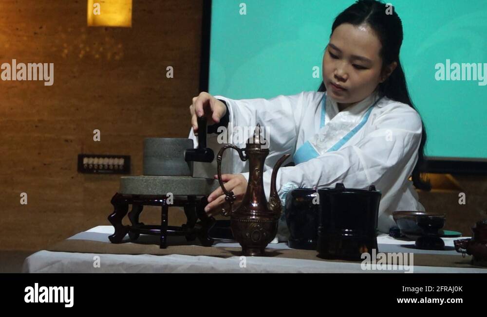 Chinese young female tea in the show Stock Video Footage - Alamy