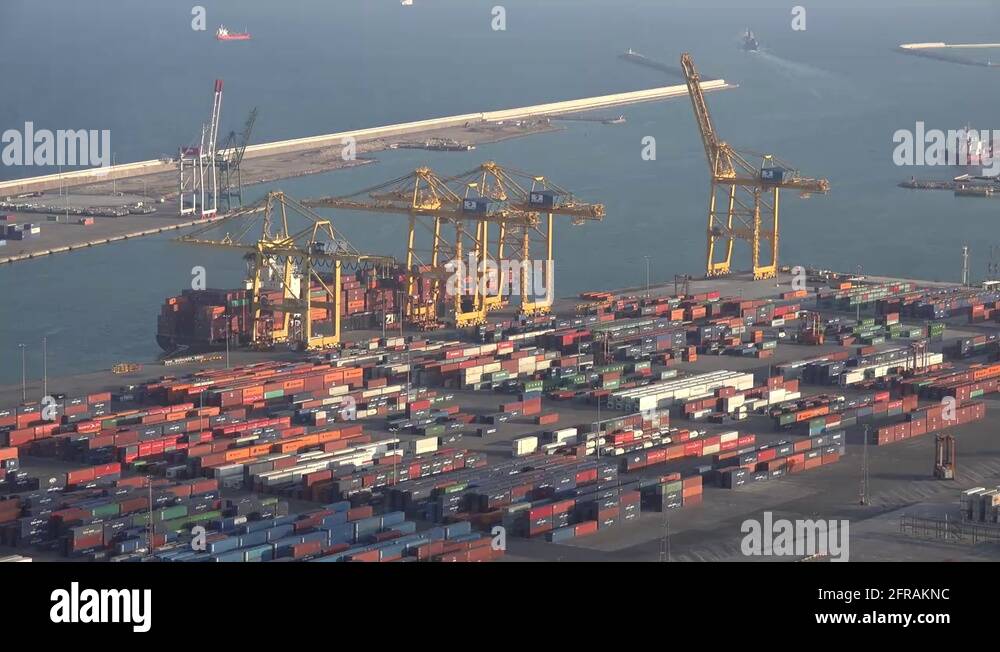 Container ship port of barcelona Stock Videos & Footage - HD and 4K ...