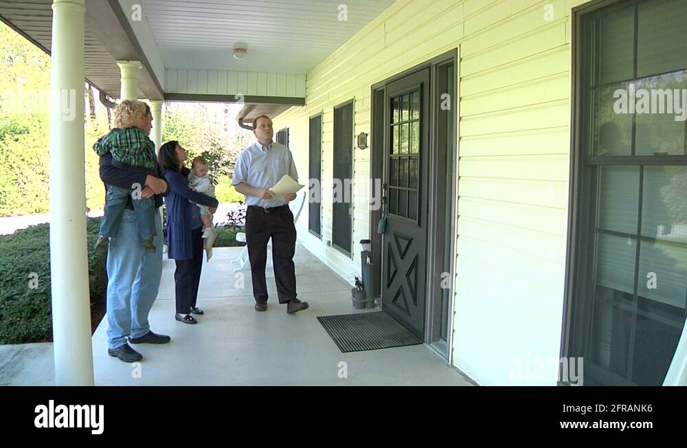 Realestate agent Stock Videos & Footage - HD and 4K Video Clips - Alamy