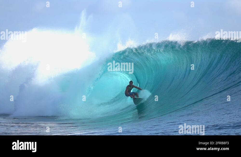 Inside barrel wave Stock Videos & Footage - HD and 4K Video Clips - Alamy