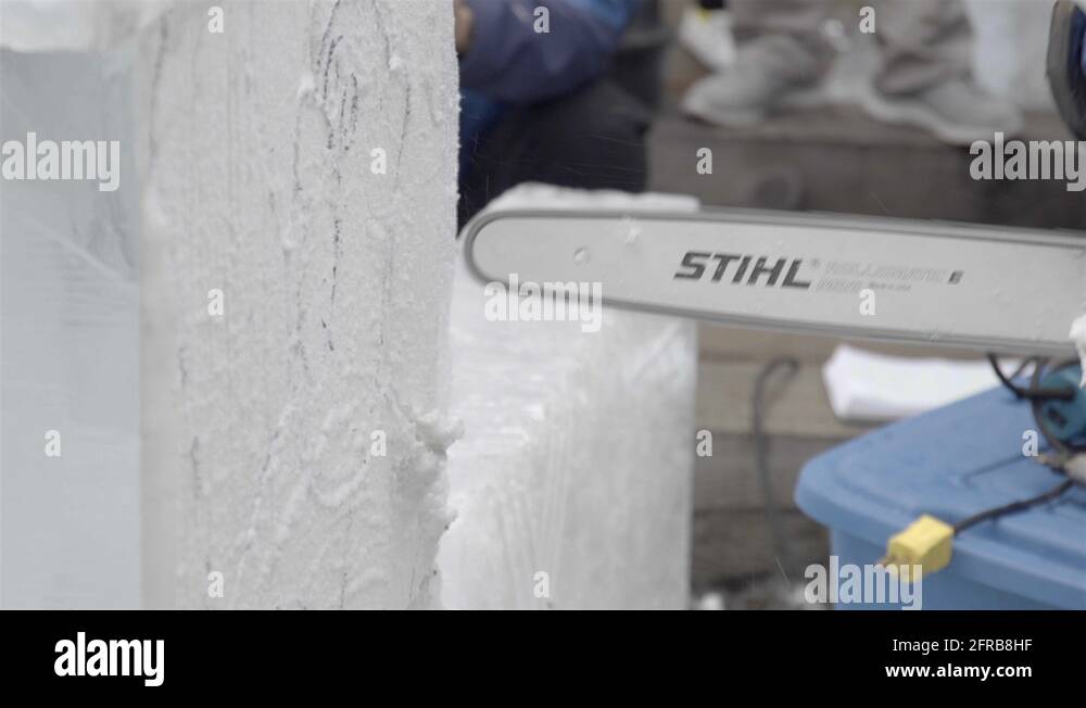 Chainsaw sculptures Stock Videos & Footage - HD and 4K Video Clips - Alamy