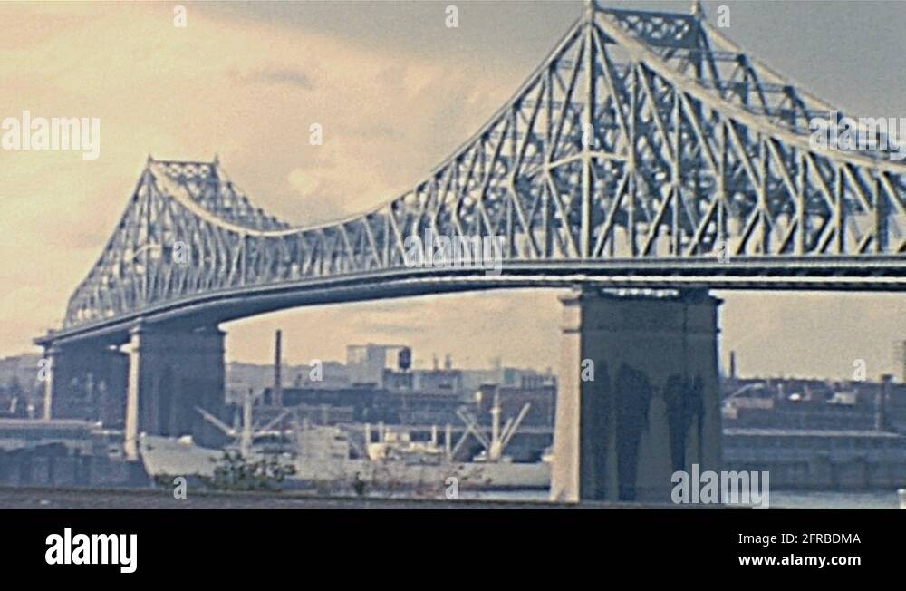 Pont jacques cartier Stock Videos & Footage - HD and 4K Video Clips - Alamy