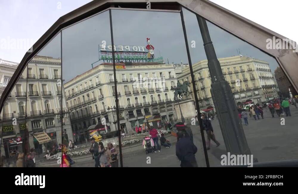 Landmark gate Stock Videos & Footage - HD and 4K Video Clips - Alamy