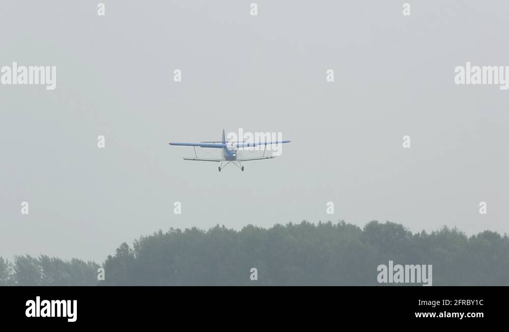 Antonov biplane Stock Videos & Footage - HD and 4K Video Clips - Alamy