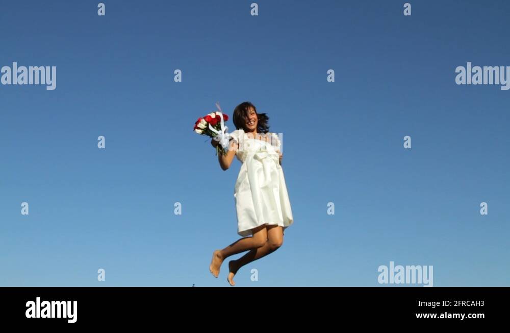 Bride jumping Stock Videos & Footage - HD and 4K Video Clips - Alamy