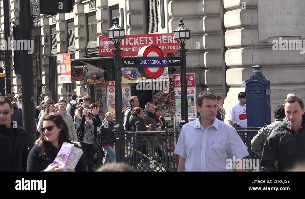 Oxford circus busy london Stock Videos & Footage - HD and 4K Video ...