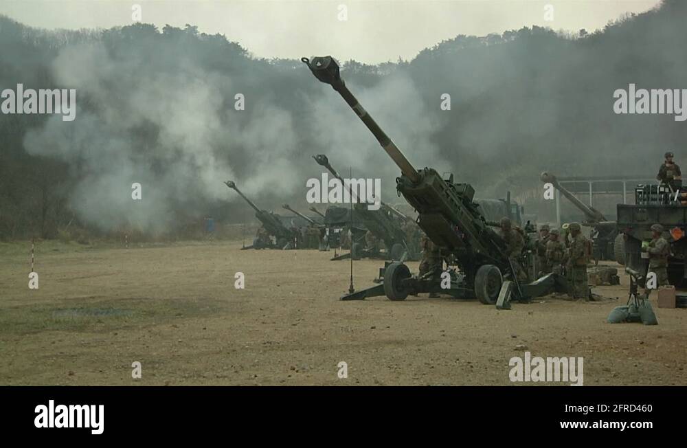 Howitzer ordnance Stock Videos & Footage - HD and 4K Video Clips - Alamy