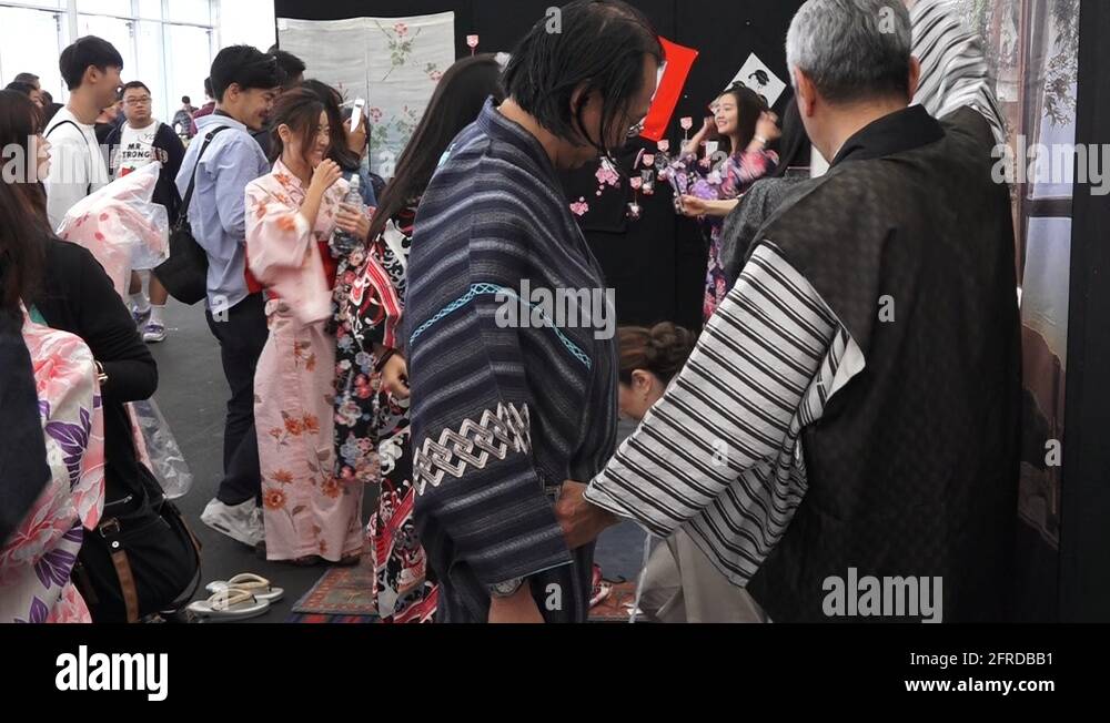 Men dressing as women Stock Videos & Footage - HD and 4K Video Clips ...