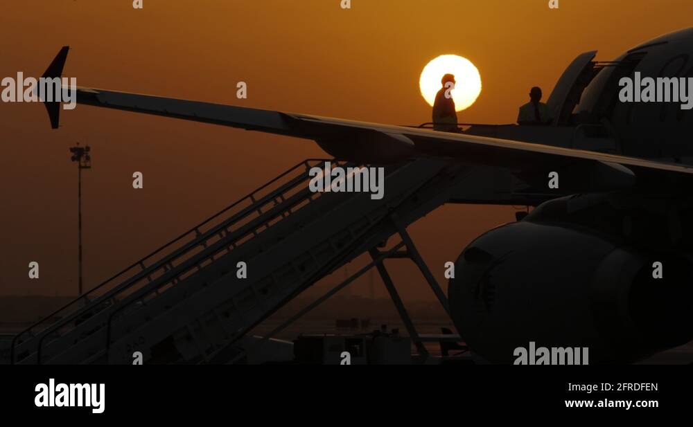 Airport ramp plane Stock Videos & Footage - HD and 4K Video Clips - Alamy