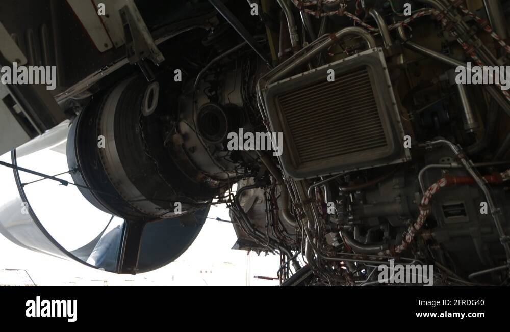 Plane engine maintenance Stock Videos & Footage - HD and 4K Video Clips ...