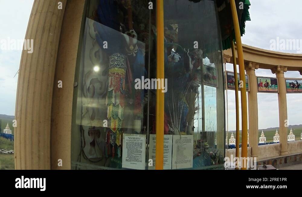 Marble dolls Stock Videos & Footage - HD and 4K Video Clips - Alamy