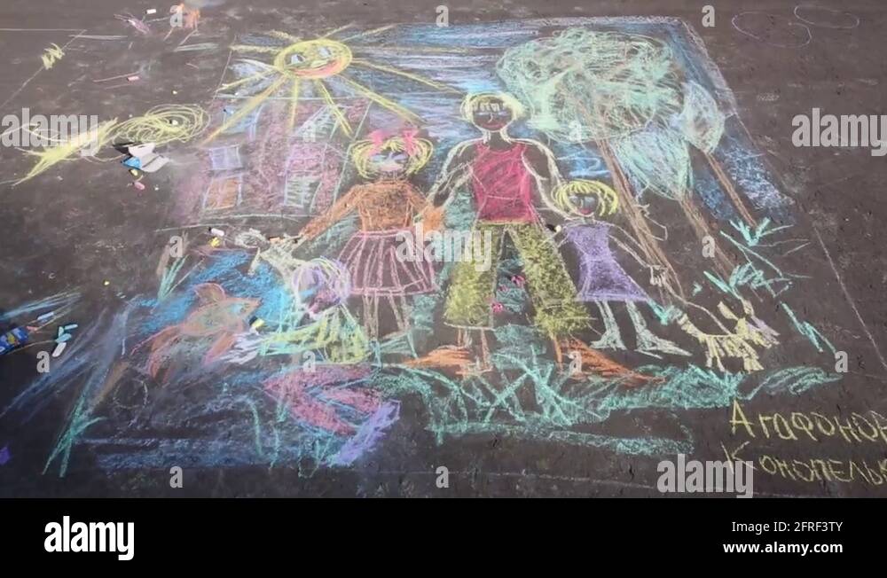 Chalk drawing family Stock Videos & Footage - HD and 4K Video Clips - Alamy