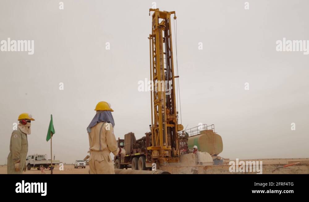 Hydraulic drilling Stock Videos & Footage - HD and 4K Video Clips - Alamy