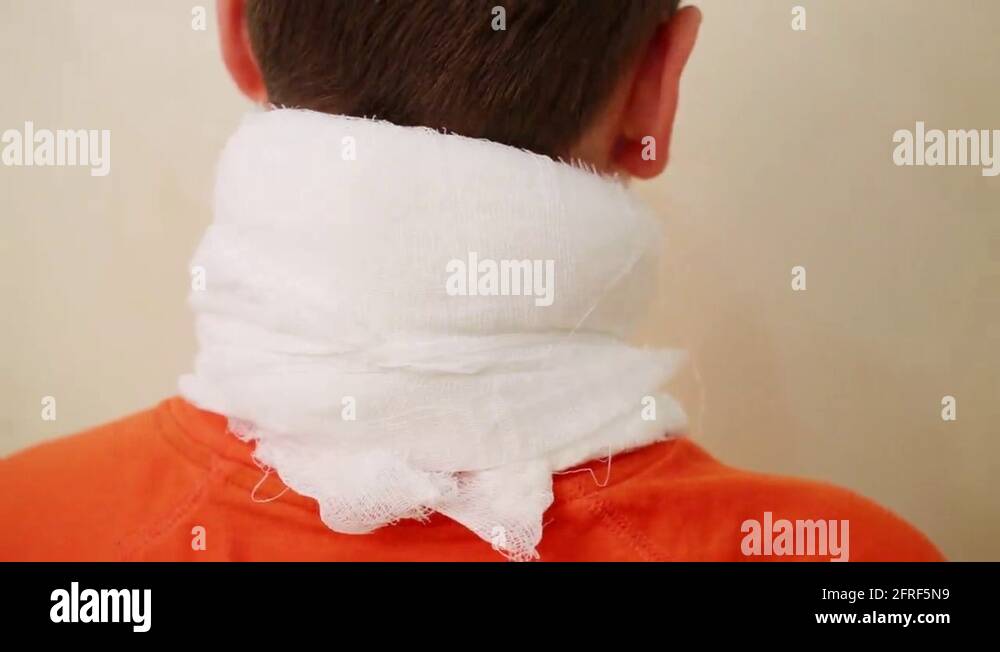 Bandaged neck Stock Videos & Footage - HD and 4K Video Clips - Alamy