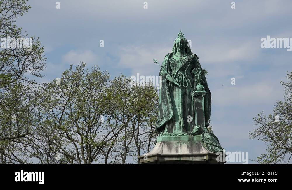 Statue of uk monarchy Stock Videos & Footage - HD and 4K Video Clips ...