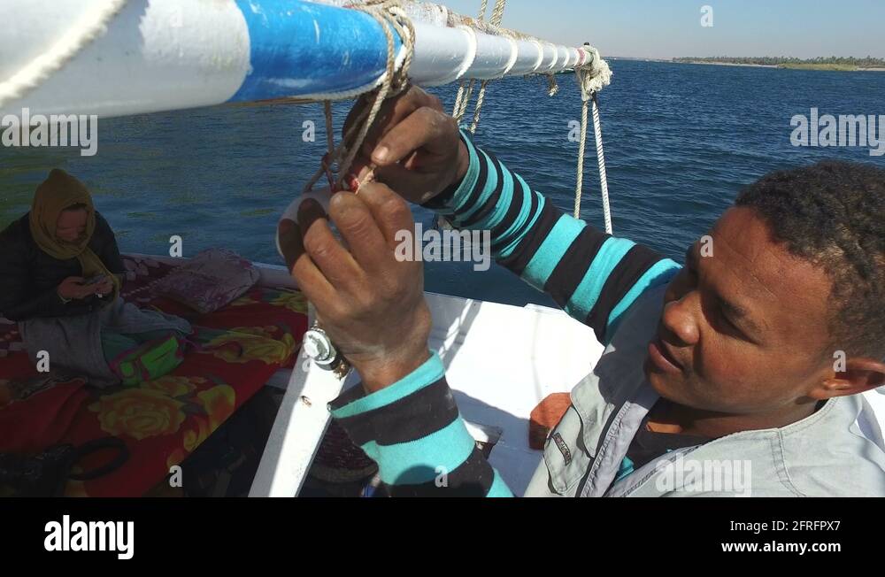 Unwinding rope Stock Videos & Footage - HD and 4K Video Clips - Alamy