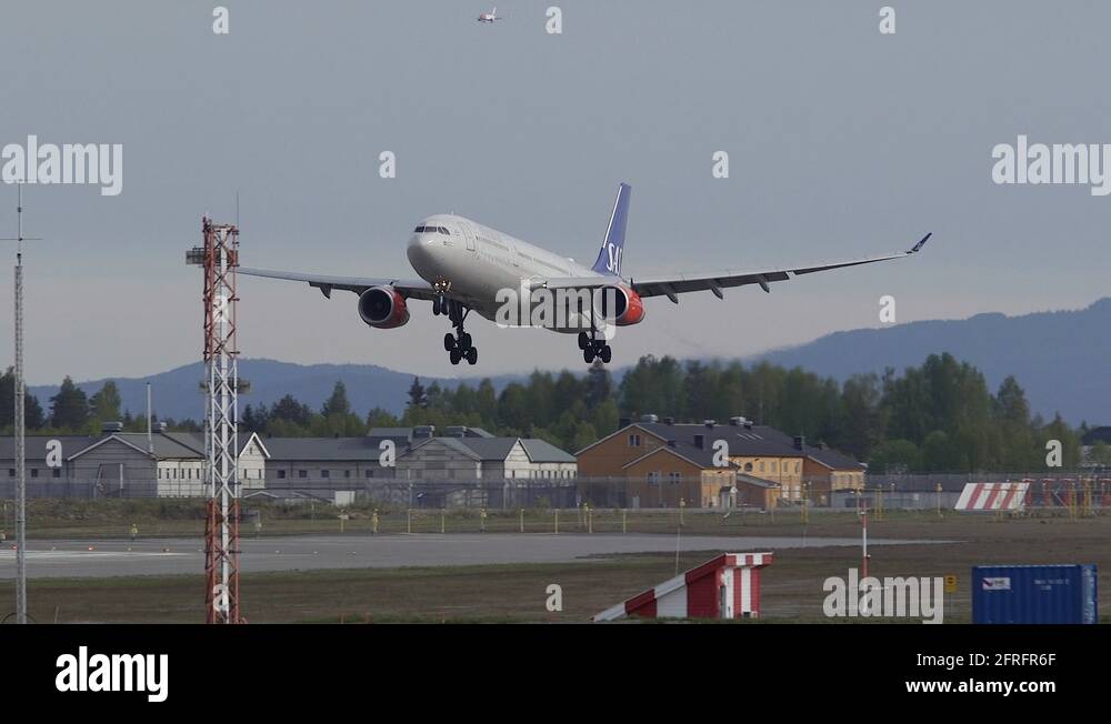 A330 pilot Stock Videos & Footage - HD and 4K Video Clips - Alamy