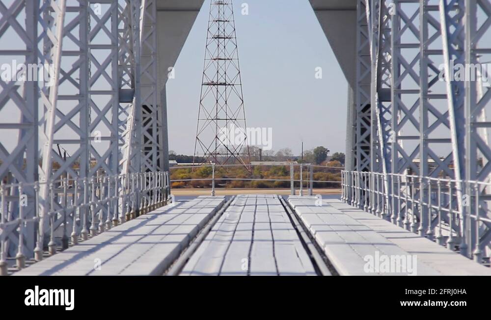 Steel cross beams Stock Videos & Footage - HD and 4K Video Clips - Alamy