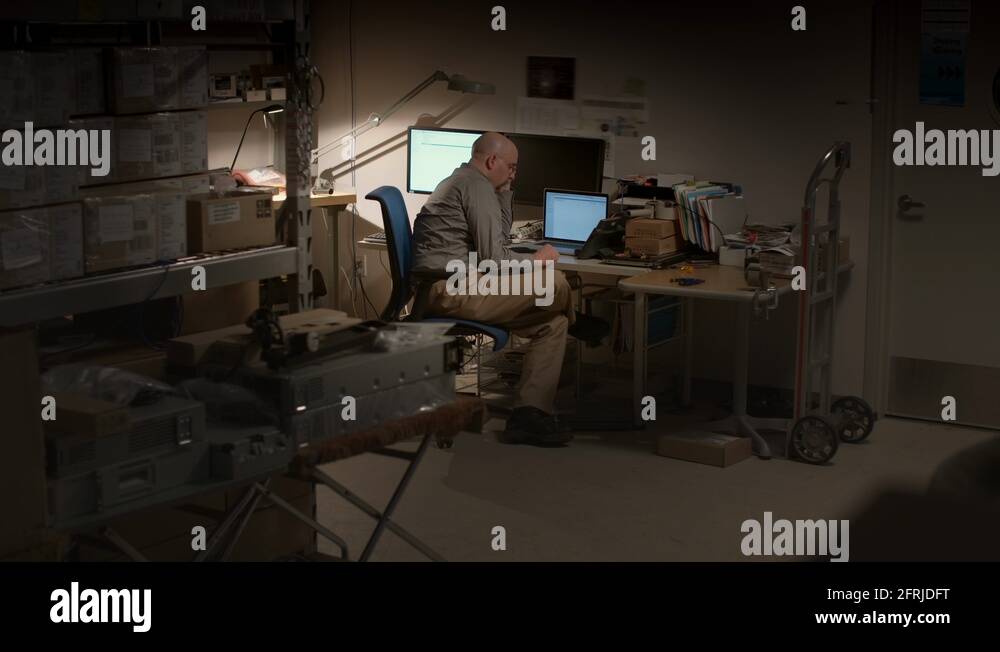 Technology worker Stock Videos & Footage - HD and 4K Video Clips - Alamy