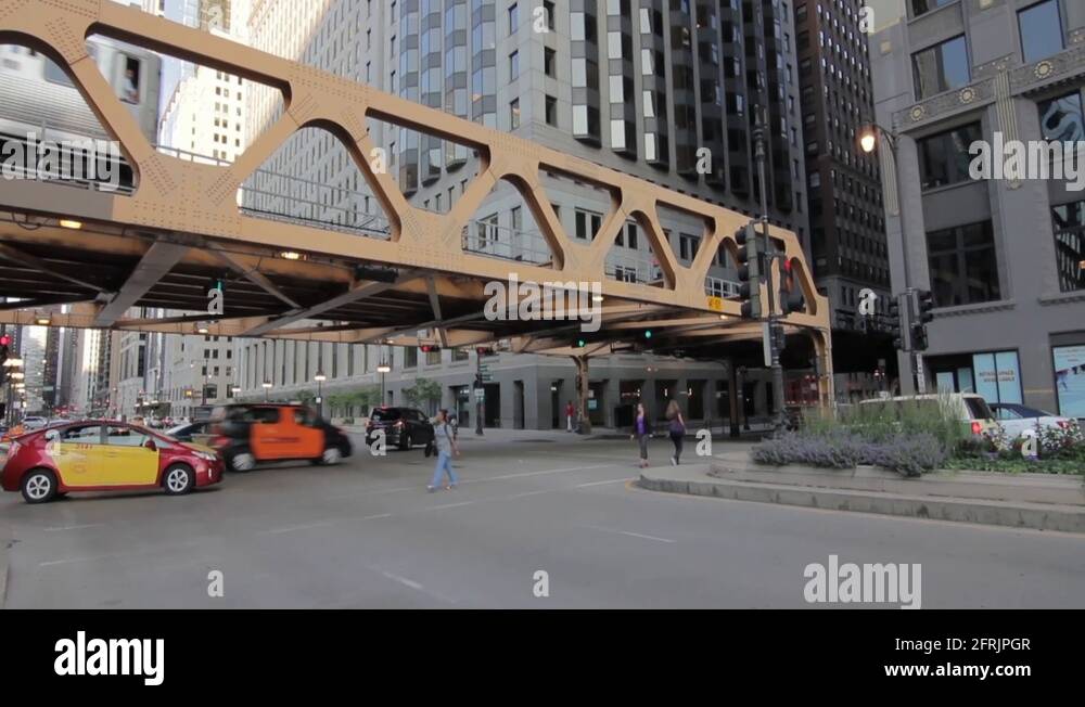 Chicago el tracks Stock Videos & Footage - HD and 4K Video Clips - Alamy
