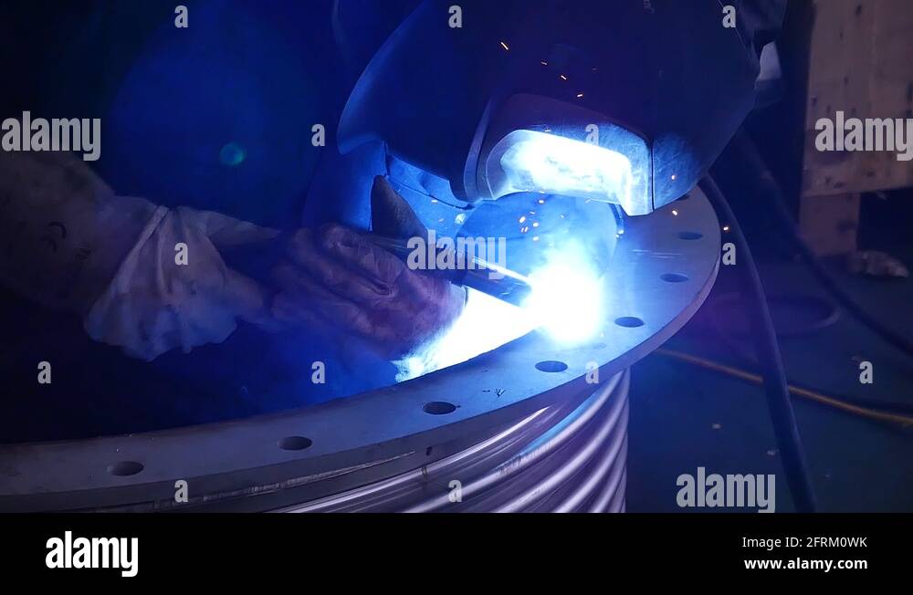 Marine welding Stock Videos & Footage - HD and 4K Video Clips - Alamy