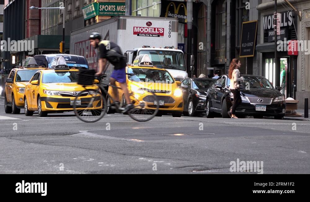 Intersection in downtown New York City with traffic 4k Stock Video ...