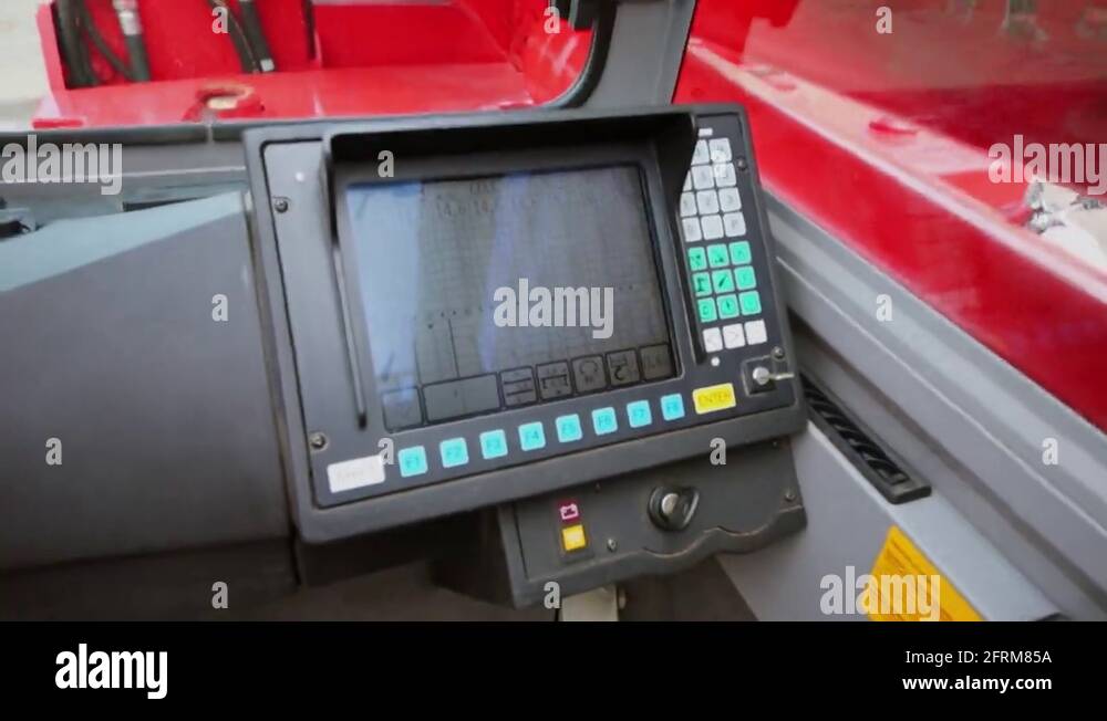 Crane control cabin Stock Videos & Footage - HD and 4K Video Clips - Alamy