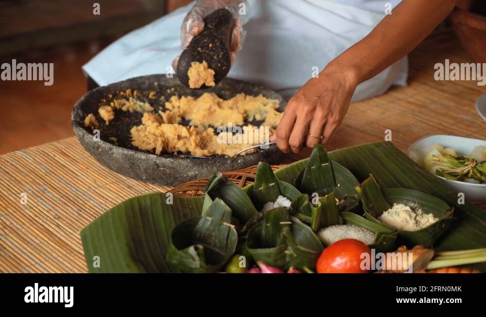 Mortar pestle flour Stock Videos & Footage - HD and 4K Video Clips - Alamy