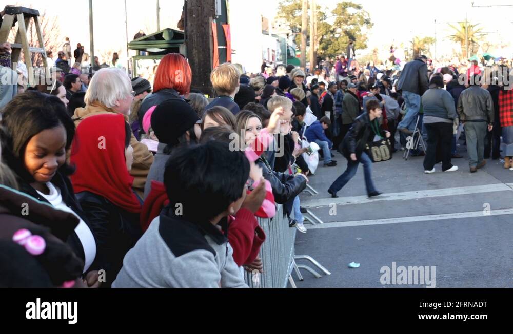 People crowd parade Stock Videos & Footage - HD and 4K Video Clips - Alamy