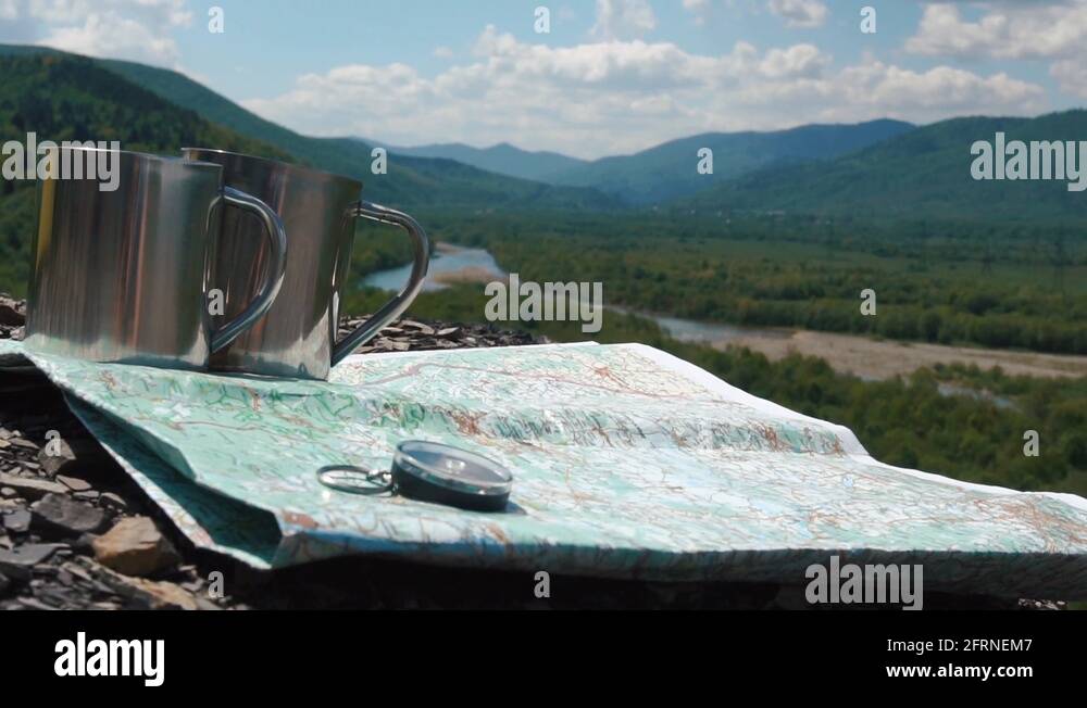 Round compass Stock Videos & Footage - HD and 4K Video Clips - Alamy